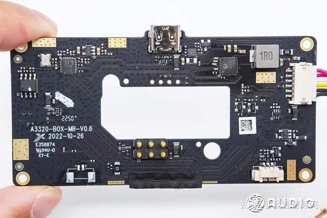 英集芯IP5330电源管理SoC为AnkerWork M650无线麦克风提供完整电源解决方案 - 知乎