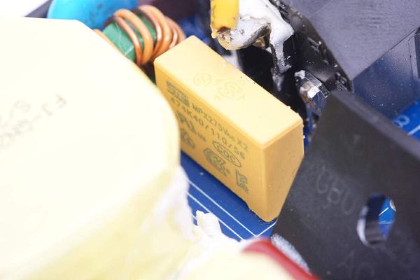 拆解报告：FJ福佳240W DC氮化镓电源适配器 - 知乎