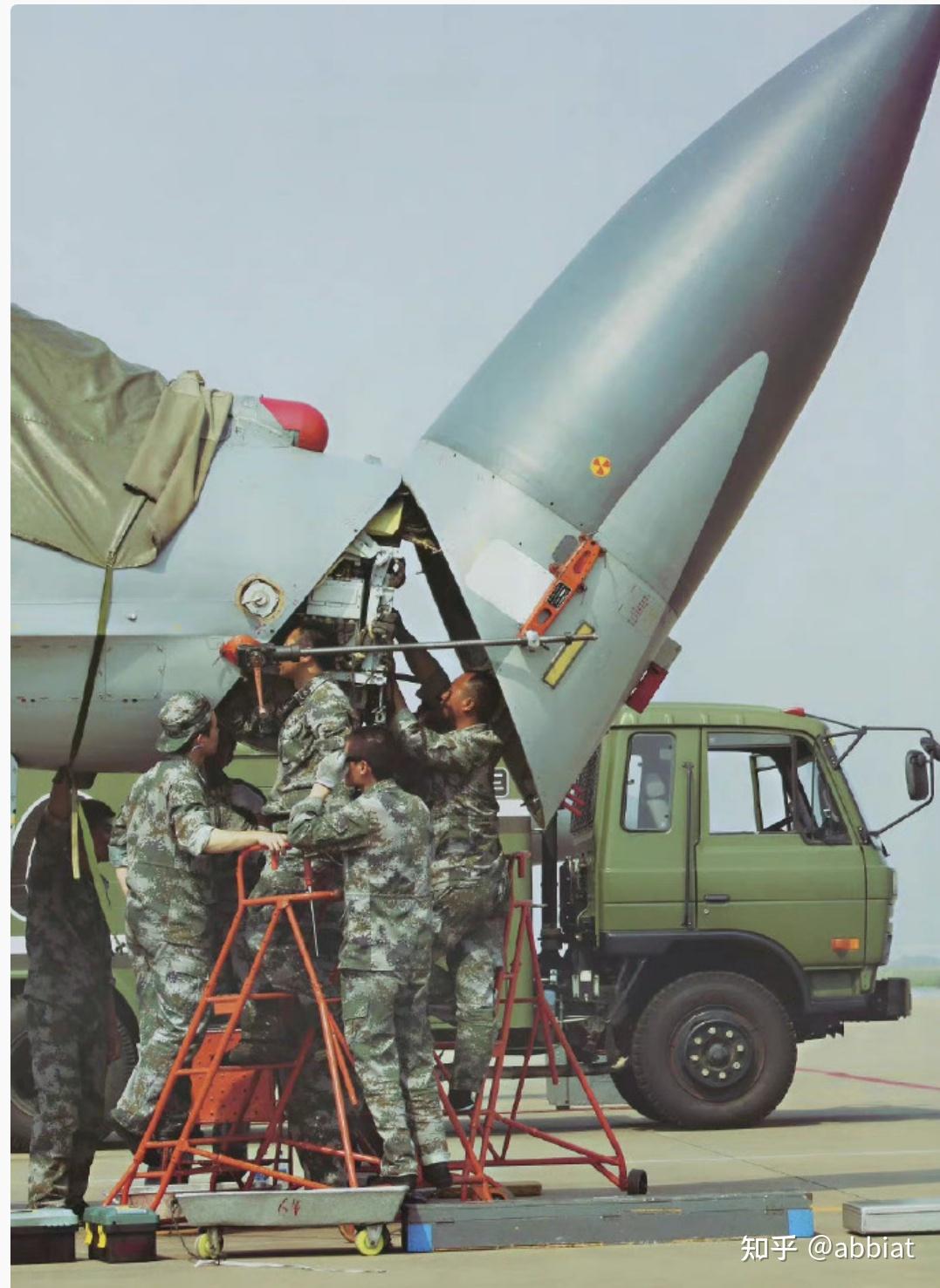 苏-27 VS F-15 - 知乎