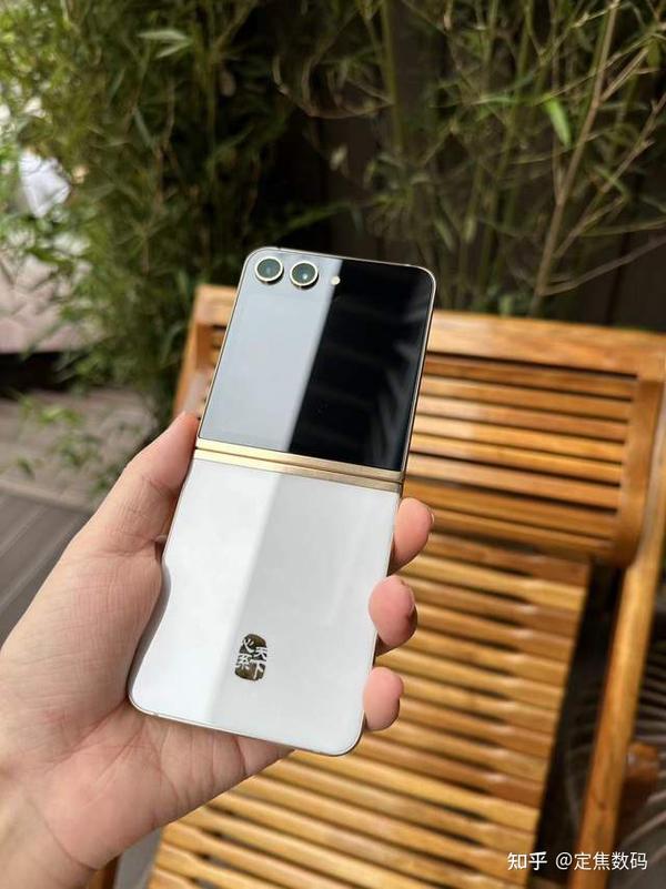 首发体验三星W24系列，感受“心系天下”的蜕变 - 知乎