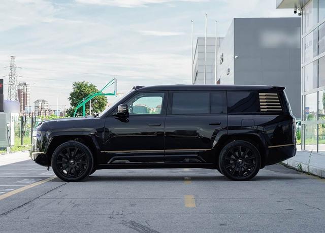 售128万元，仰望U8L鼎世版上市！配24K金车标，轴距增加200mm - 知乎