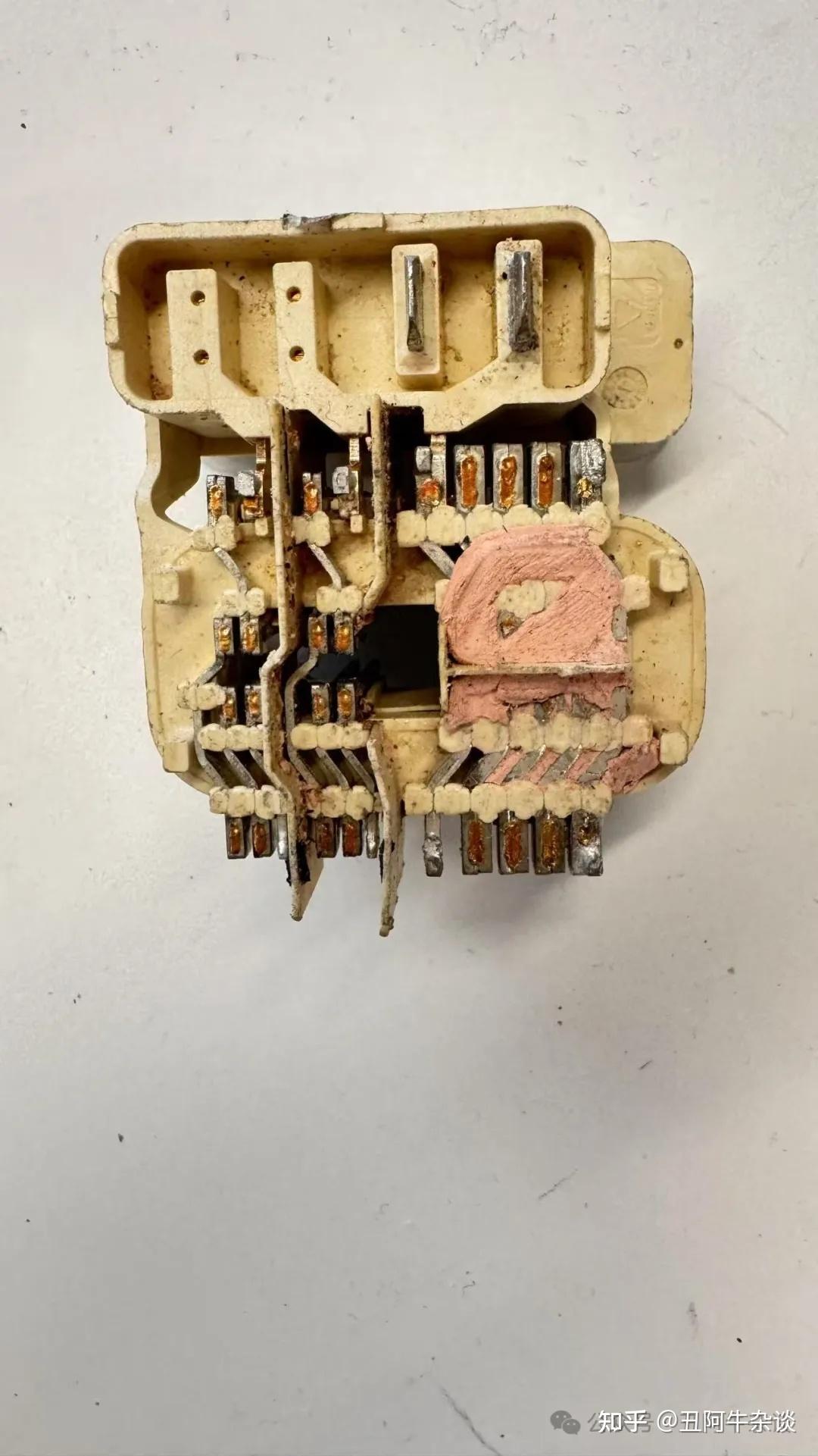 特斯拉Cybertruck动力系统拆解：800V+48V黑科技，中国对手输在哪？ - 知乎