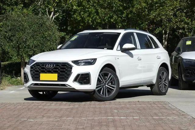 奥迪Q5L，造型体面，轴距2907毫米，空间宽敞又好开，适合家用 - 知乎