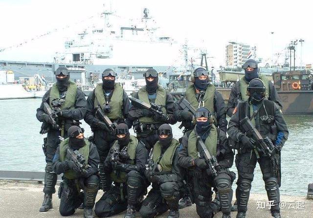 P90的供弹方式？ - 知乎