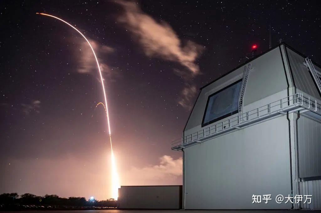 中国055第一不保？日本新一代宙斯盾舰AESV来了，标排12000吨，性能强大！ - 知乎