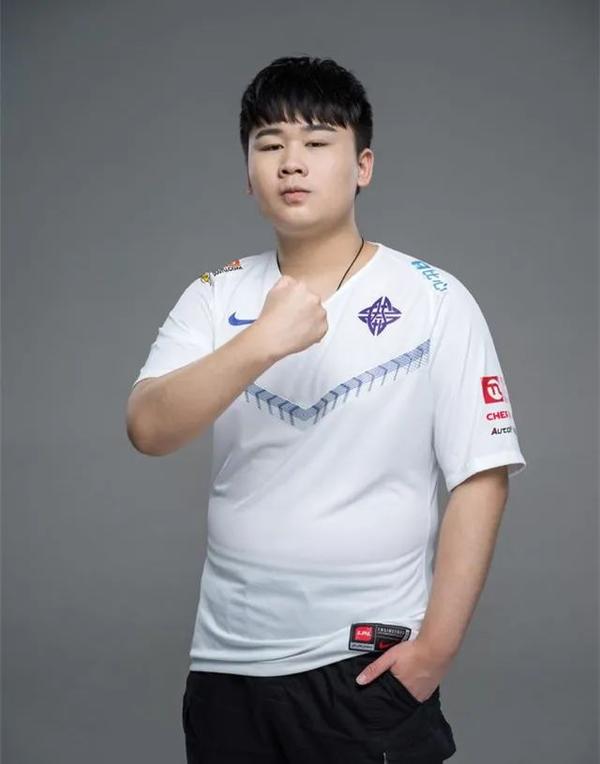 剑指S11！S10名额未定RNG率先转会？小龙堡首发不保 - 知乎