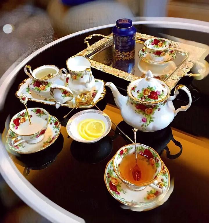Analysis of Differences between Chinese and Western Tableware and Tea ...