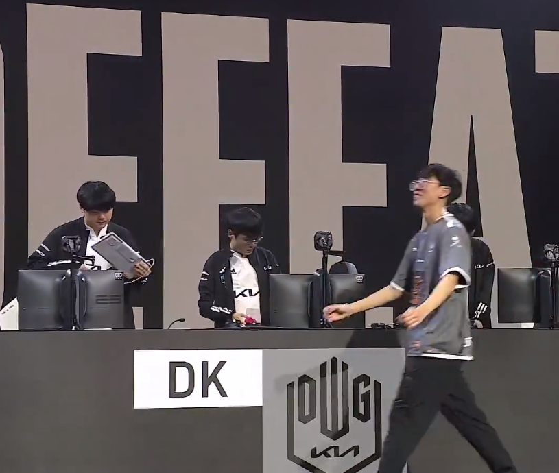 S12 淘汰赛 GEN 鏖战五局 3:2 险胜 DK，如何评价这场比赛？ - 知乎