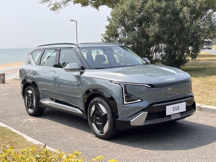 试驾起亚EV5：720km的续航是优势，开起来怎样？ - 知乎