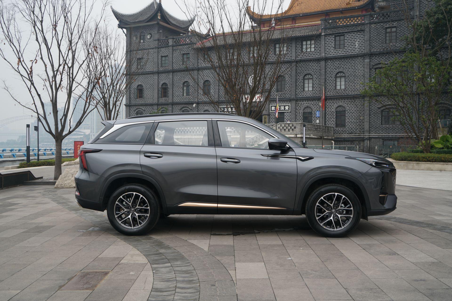 售价12.99万元 长安CS75 PLUS增1.5T自动尊享型 - 知乎