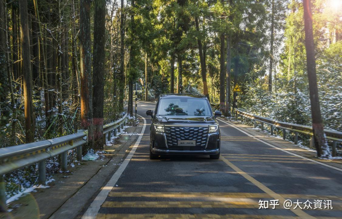 国内首款3DHT混动MPV！江淮瑞风RF8让出行更美好 - 知乎