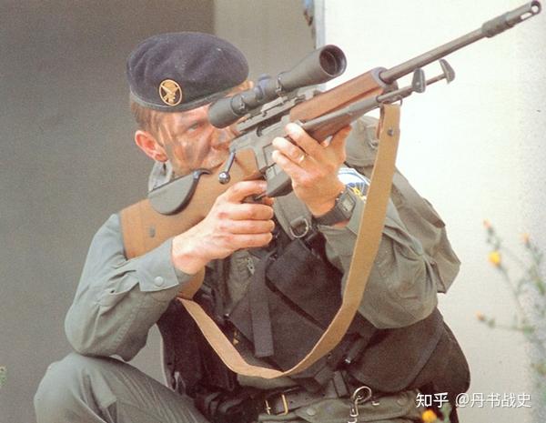 法军第一种狙击步枪，用老式步枪改的FR-F1 - 知乎