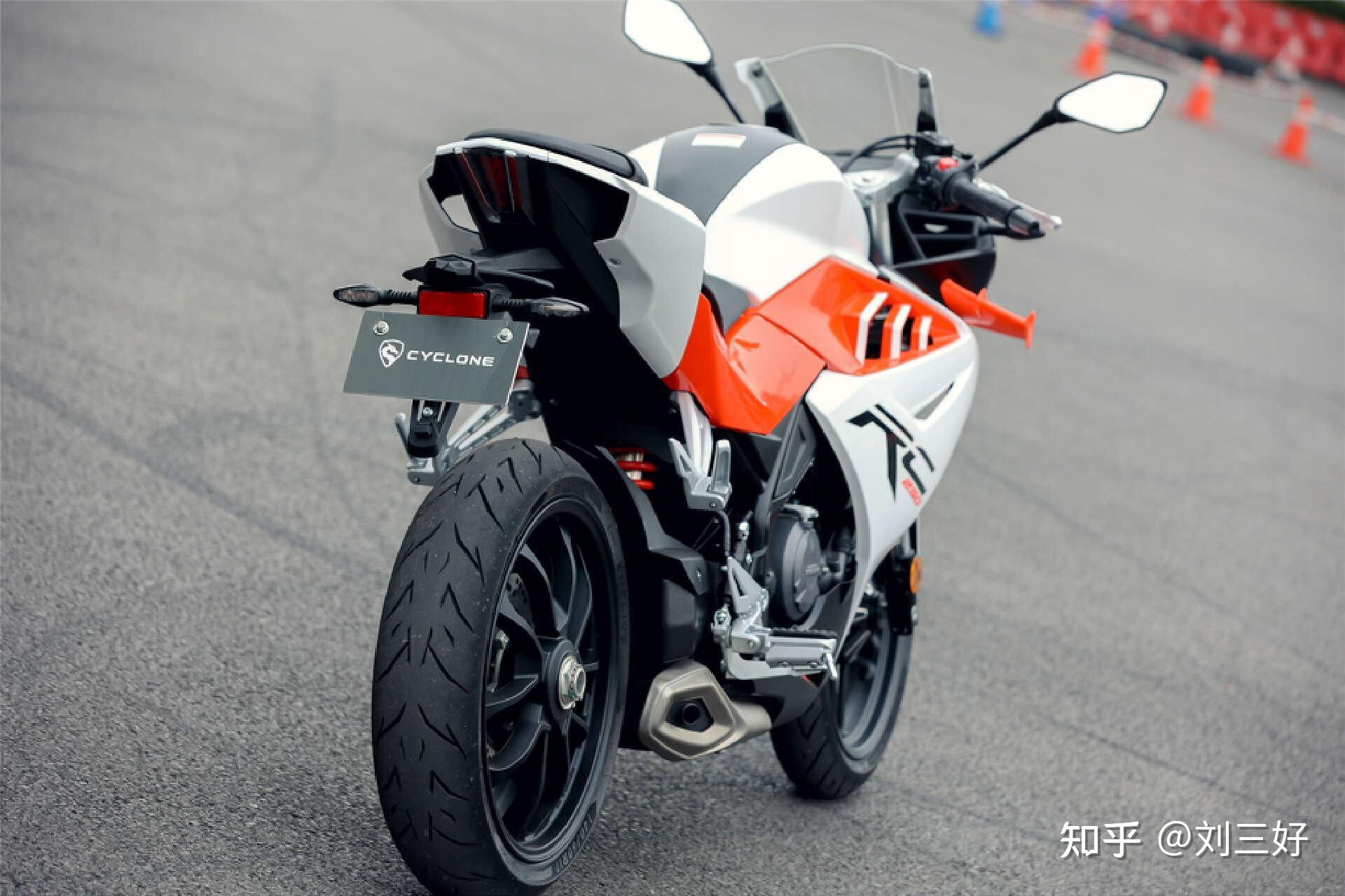 无极250RR竞技版和赛科龙RC250要怎么选？ - 知乎