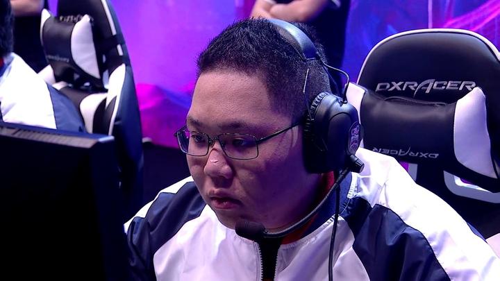 PDD直播与弹幕吵架，啃老言论惹争议，LOL行业巨头，成功激怒粉丝 - 知乎