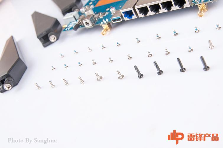 8天线“怪兽” 级路由 华硕 RT-AC5300拆机 - 知乎