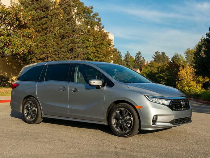 本田新款奥德赛实拍曝光！ 搭3.5L V6引擎+双色轮毂 竞争GL8 - 知乎