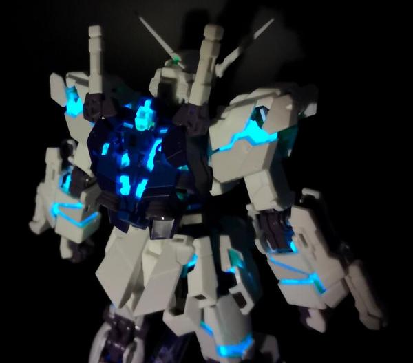 万代RG 机动战士高达UC RX-0 全装甲独角兽高达 - 知乎