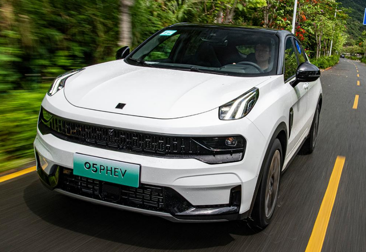 拥有4+1种驾驶模式，双大屏配HUD，领克05 PHEV值得你放弃宋Pro吗 - 知乎