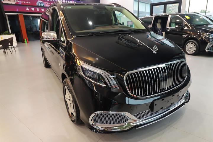 【新车到店】新款奔驰平顶威霆VS680L—迈巴赫咖啡棕 - 知乎
