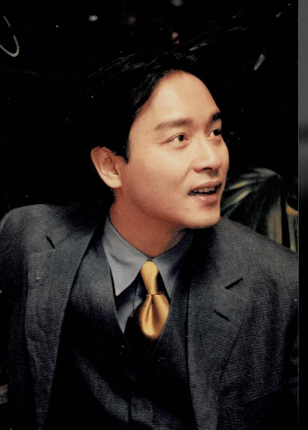 张国荣的经典照片有哪些？ - 知乎