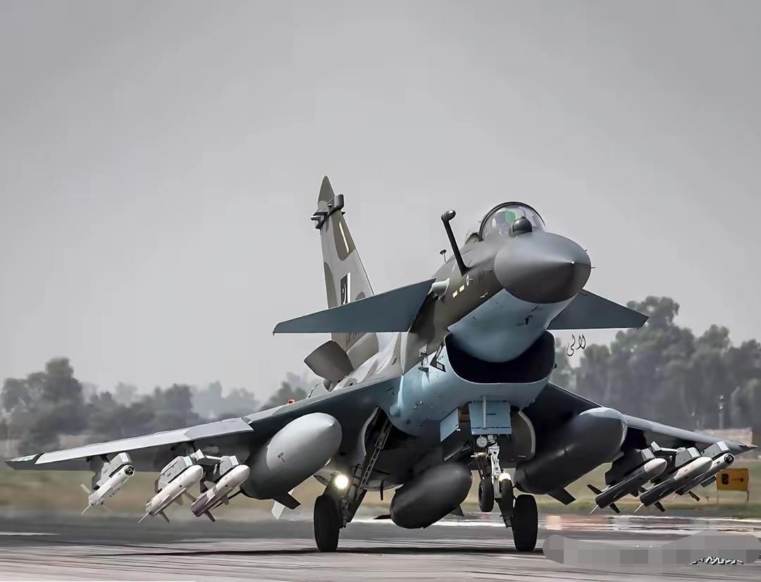 巴铁空军对歼-10CE很满意！ - 知乎