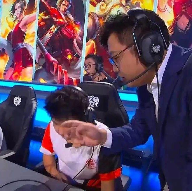 KPL：BA果真黑心？居居解说YTG比赛称：成绩差与770无关 - 知乎