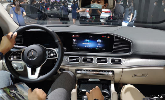 全新奔驰GLE轿跑SUV实车，售价区间为78.88万-91.78万元 - 知乎