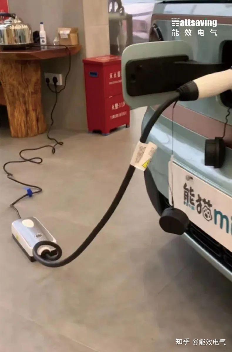 【没有快充是硬伤】吉利熊猫mini EV真快充带火能效电气直流充电枪UCC2000 - 知乎