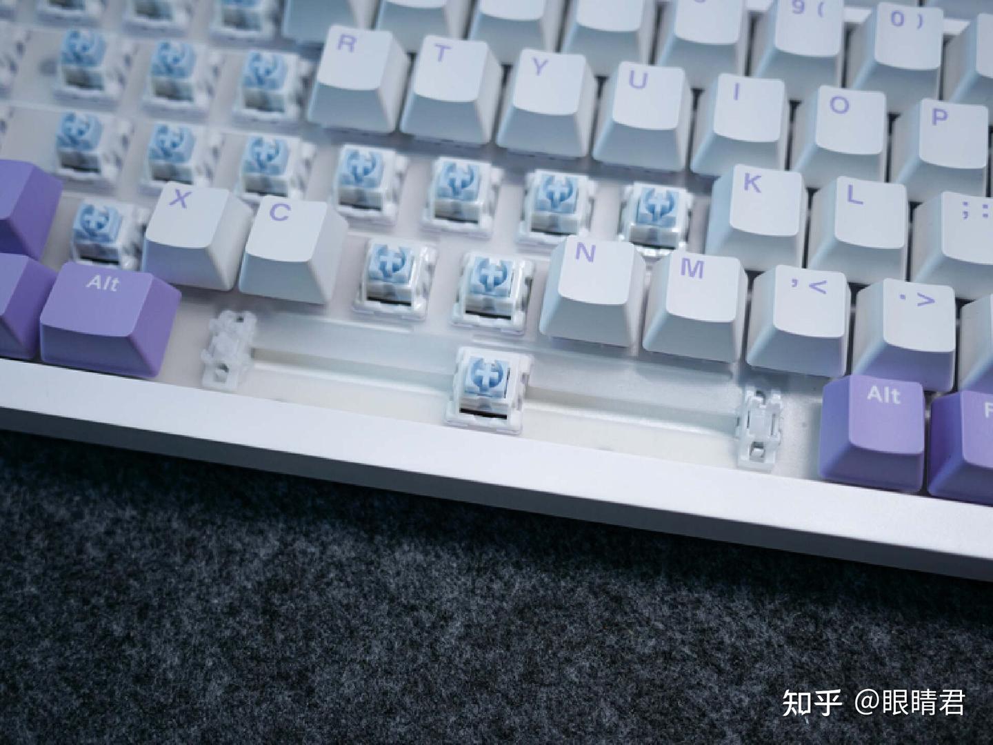 不要太卷！满配三模键盘只要199，黑爵AK820 Pro详解 - 知乎