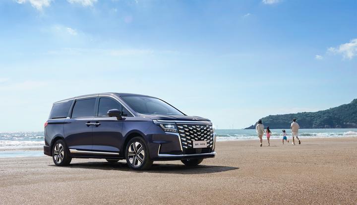 江汽智能电混MPV——瑞风RF8亮相，与用户共创真香 - 知乎