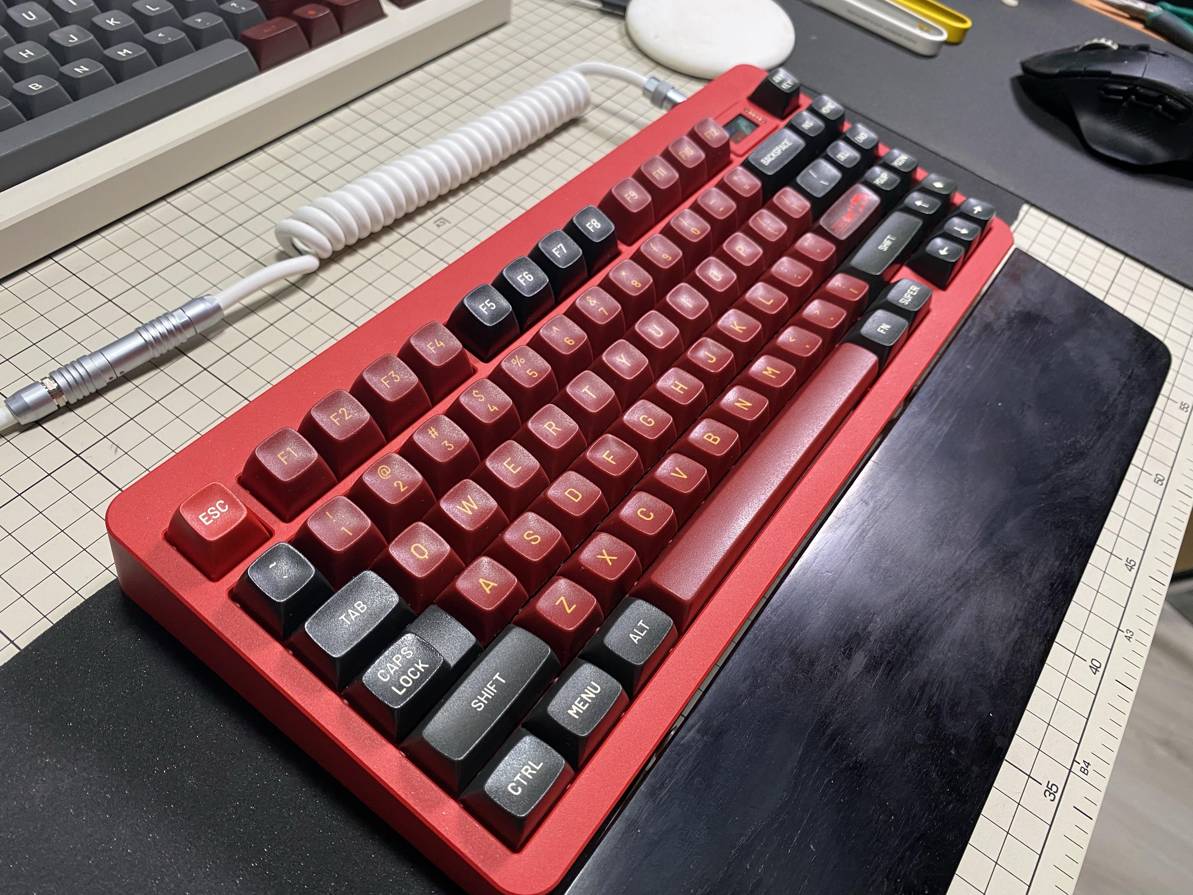 有没有红色的机械键盘推荐? - 知乎