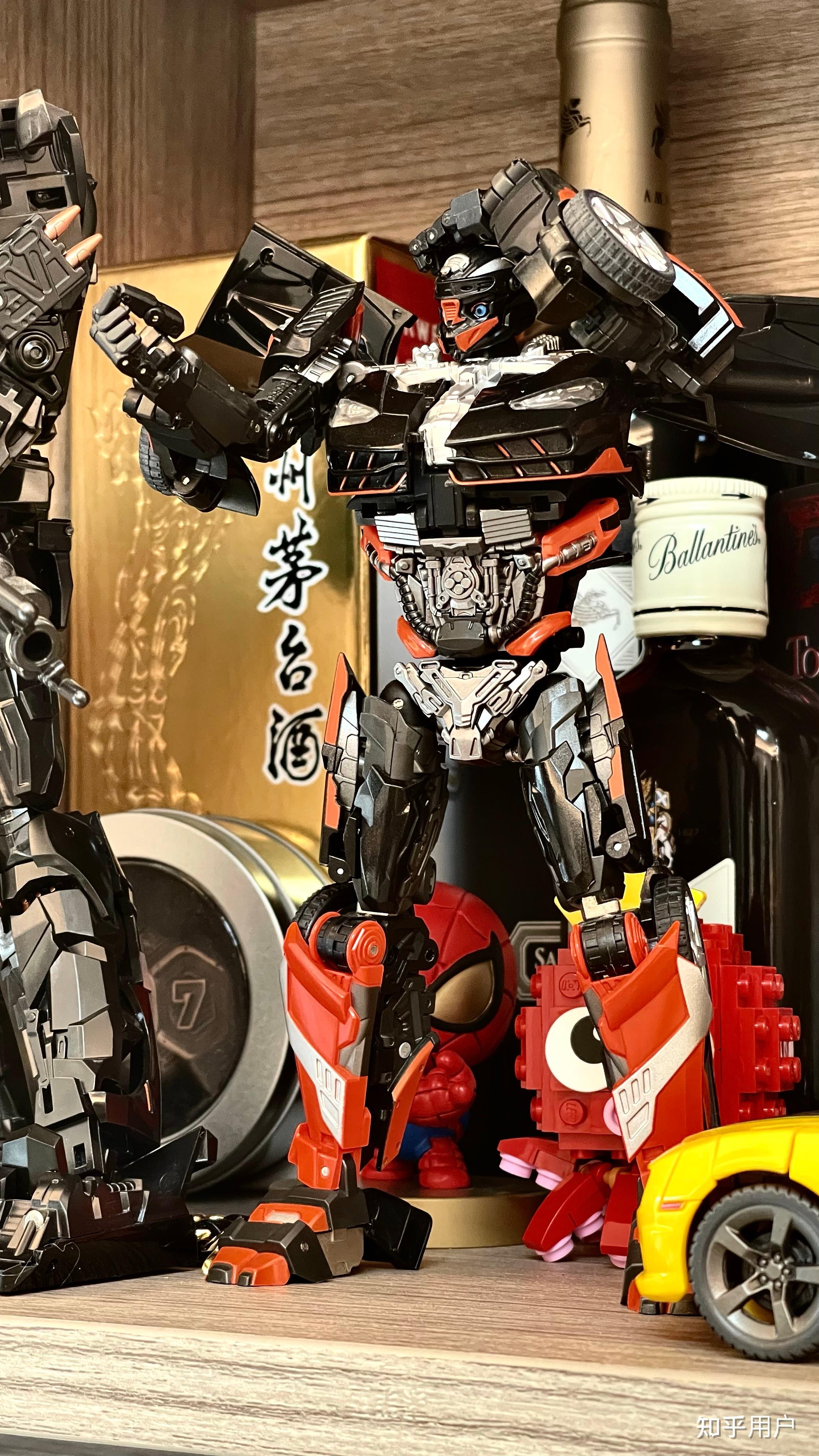 有哪些变形金刚(电影版)的玩具做得比较还原？ - 知乎