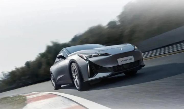 20万就能买到“800V”，阿尔法S5能否带火极狐？ - 知乎