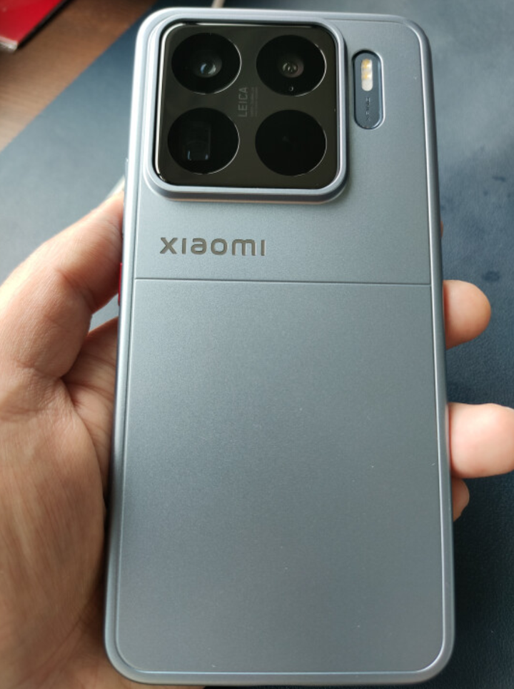 小米15spro和15ultra各方面哪个更好分别相差多少？哪个更值得买？ - 知乎