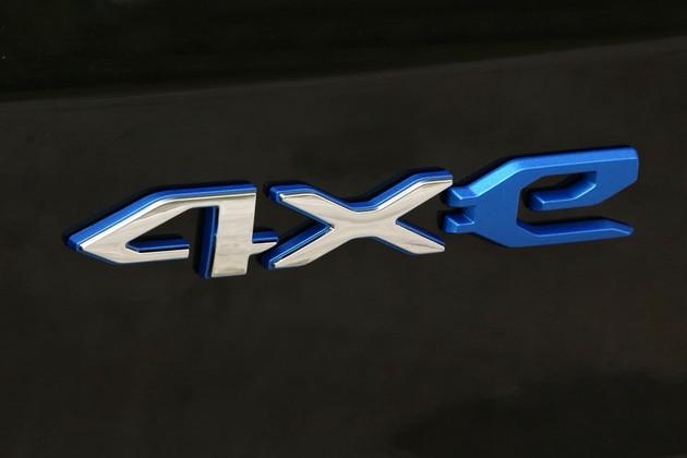 开电动四驱车越野大家受得了么？解读Jeep全新4xe车型 - 知乎