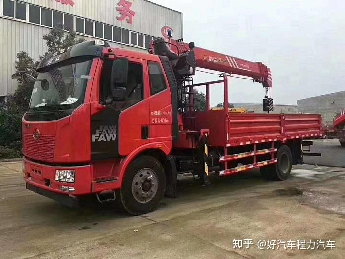 直臂随车吊和折叠臂随车吊的区别是什么？如何选择？ - 知乎