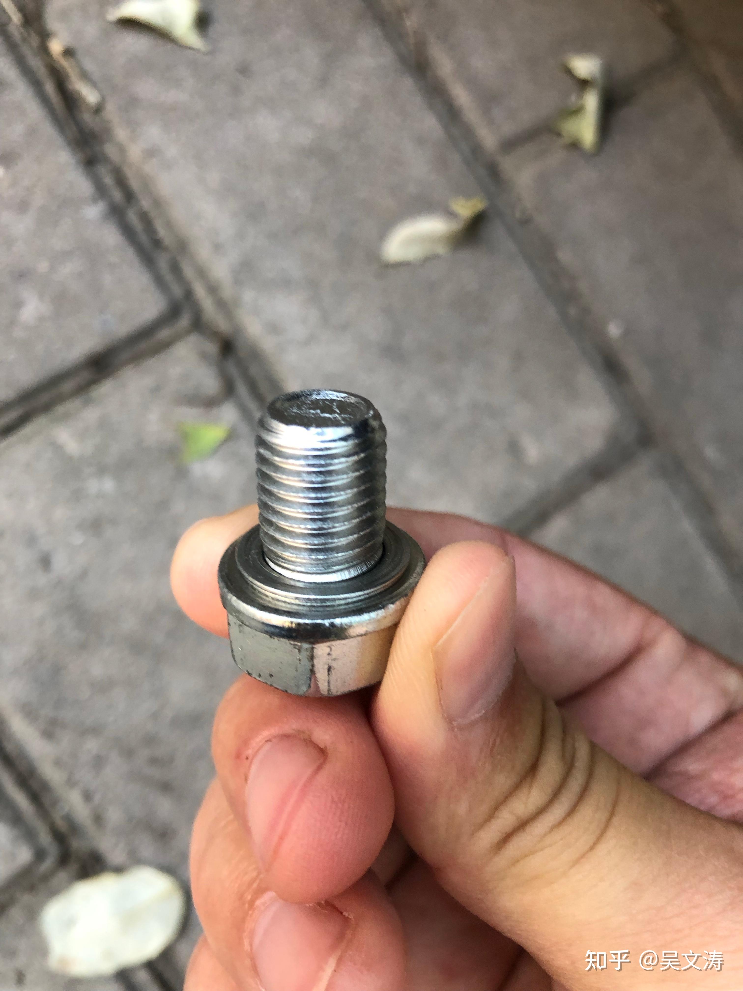 豪爵UHR150踏板摩托自行首保更换机油 - 知乎