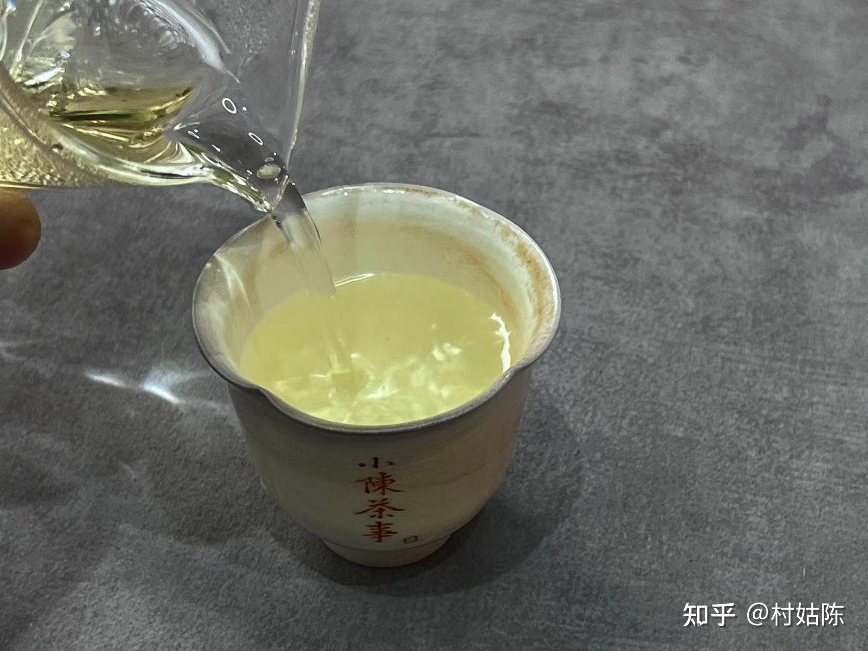 聊泡茶水温,绿茶、红茶、白茶、岩茶的适宜冲泡水温,是什么? 知乎