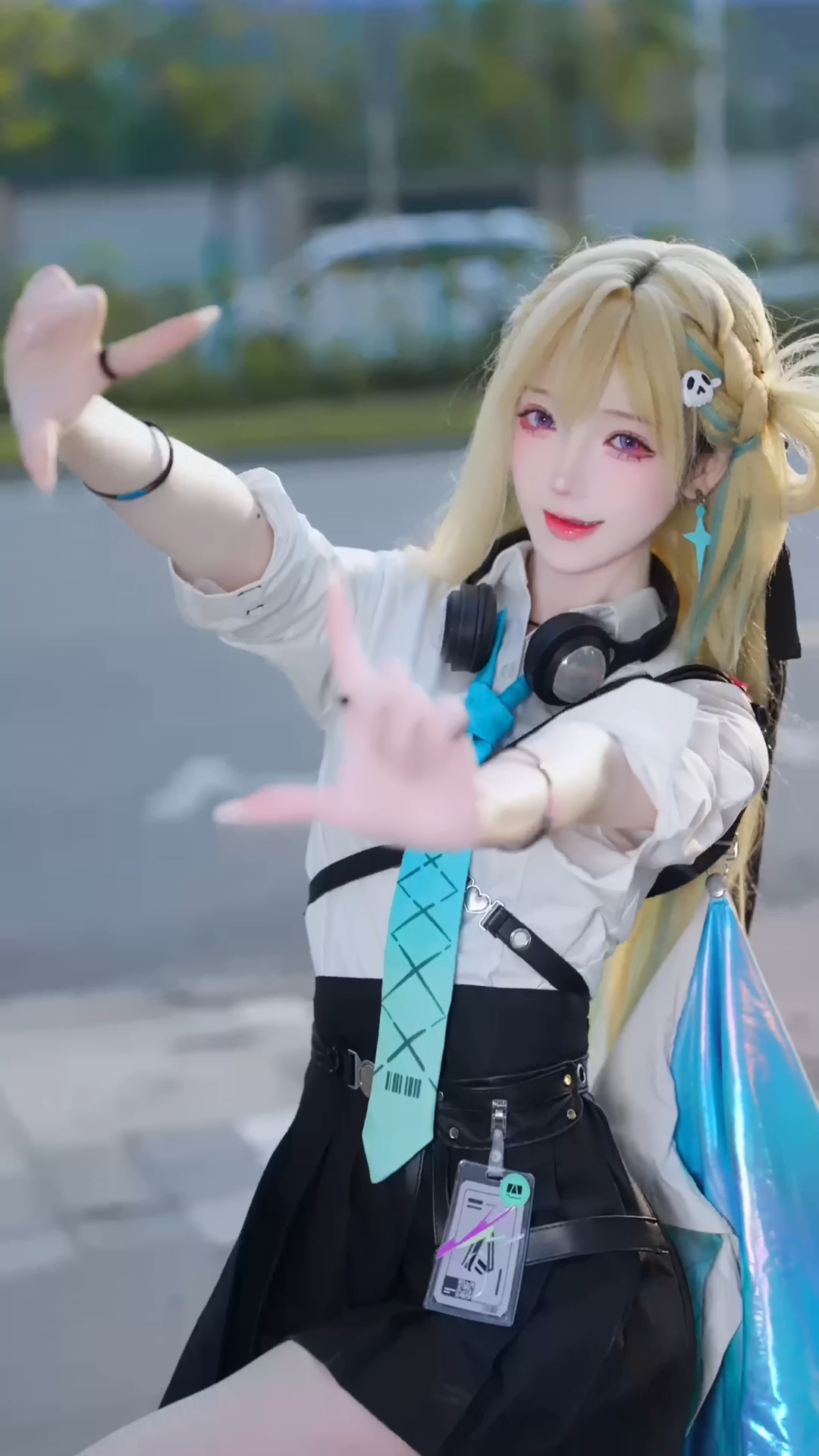 美女网红cos《鸣潮》琳奈，JK小短裙太迷人了，好甜好纯欲！ - 知乎