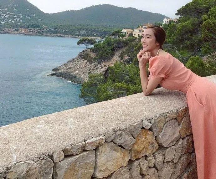 Jessica Jung | 离开了少女时代，却成为自己的人生赢家 - 知乎