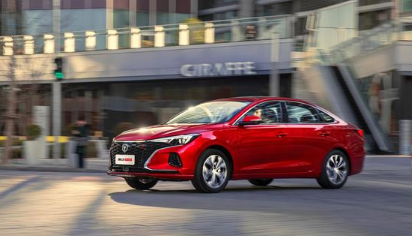 老朋友新体验：长安全新CS35PLUS、2021款逸动PLUS上市 - 知乎