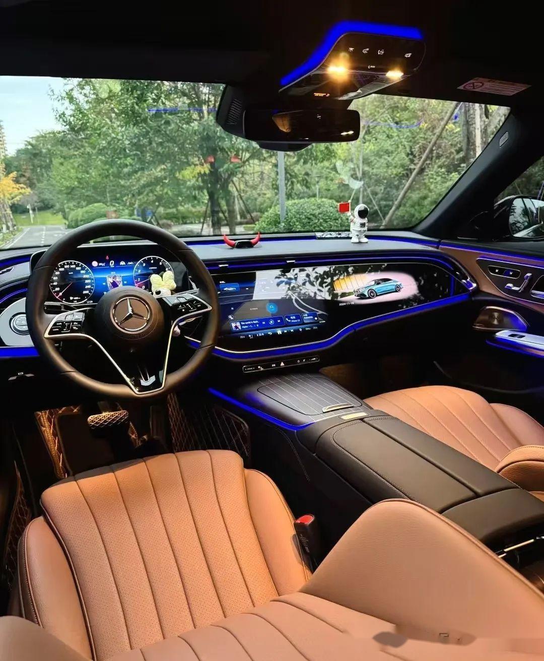 新一代奔驰E300L，“天花板”一眼万年的车界顶流！ - 知乎