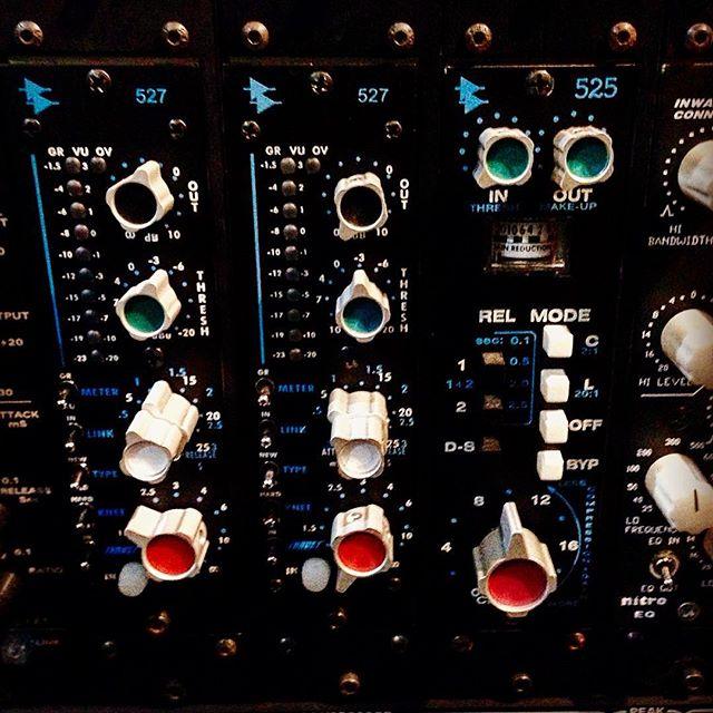 API 527 评测 - 知乎