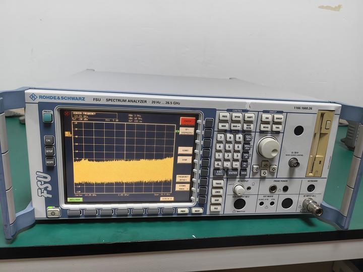 罗德与施瓦茨FSU26频谱分析仪 - 知乎