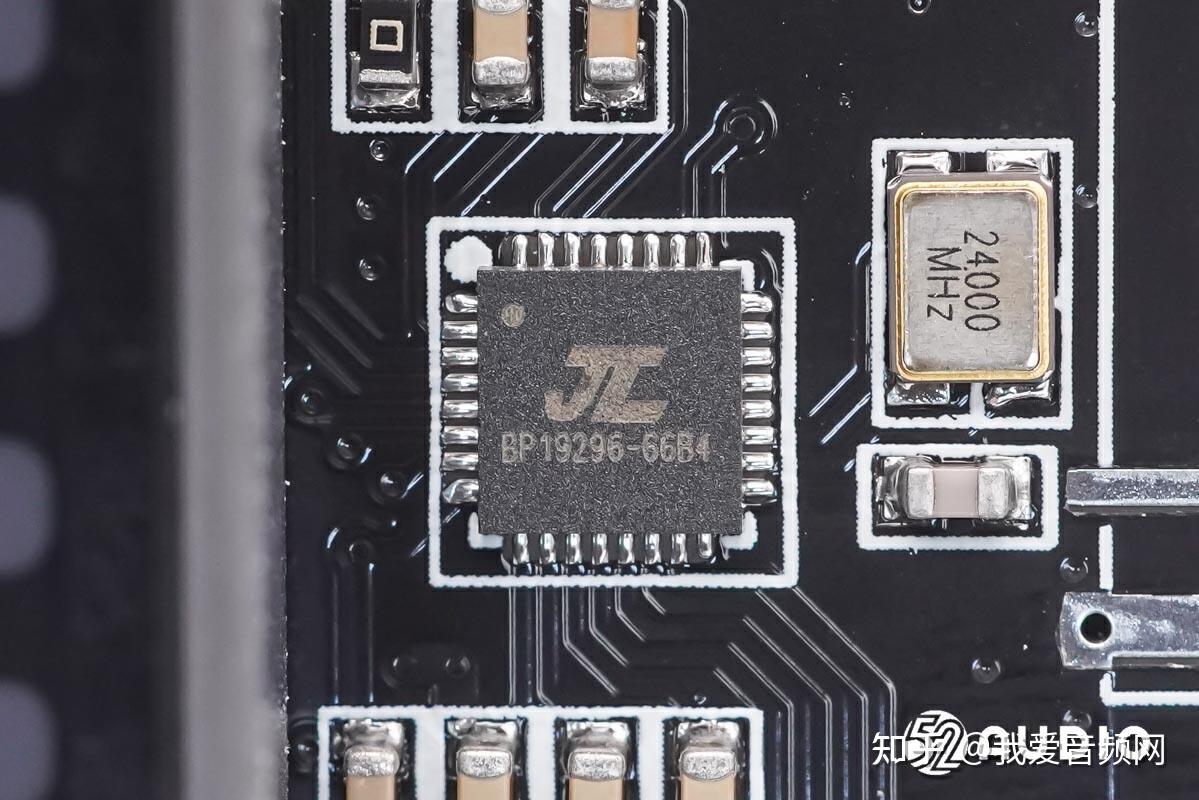 BYZ KO7透明机甲蓝牙音箱拆解，独特透明外壳设计，音乐律动灯效 - 知乎
