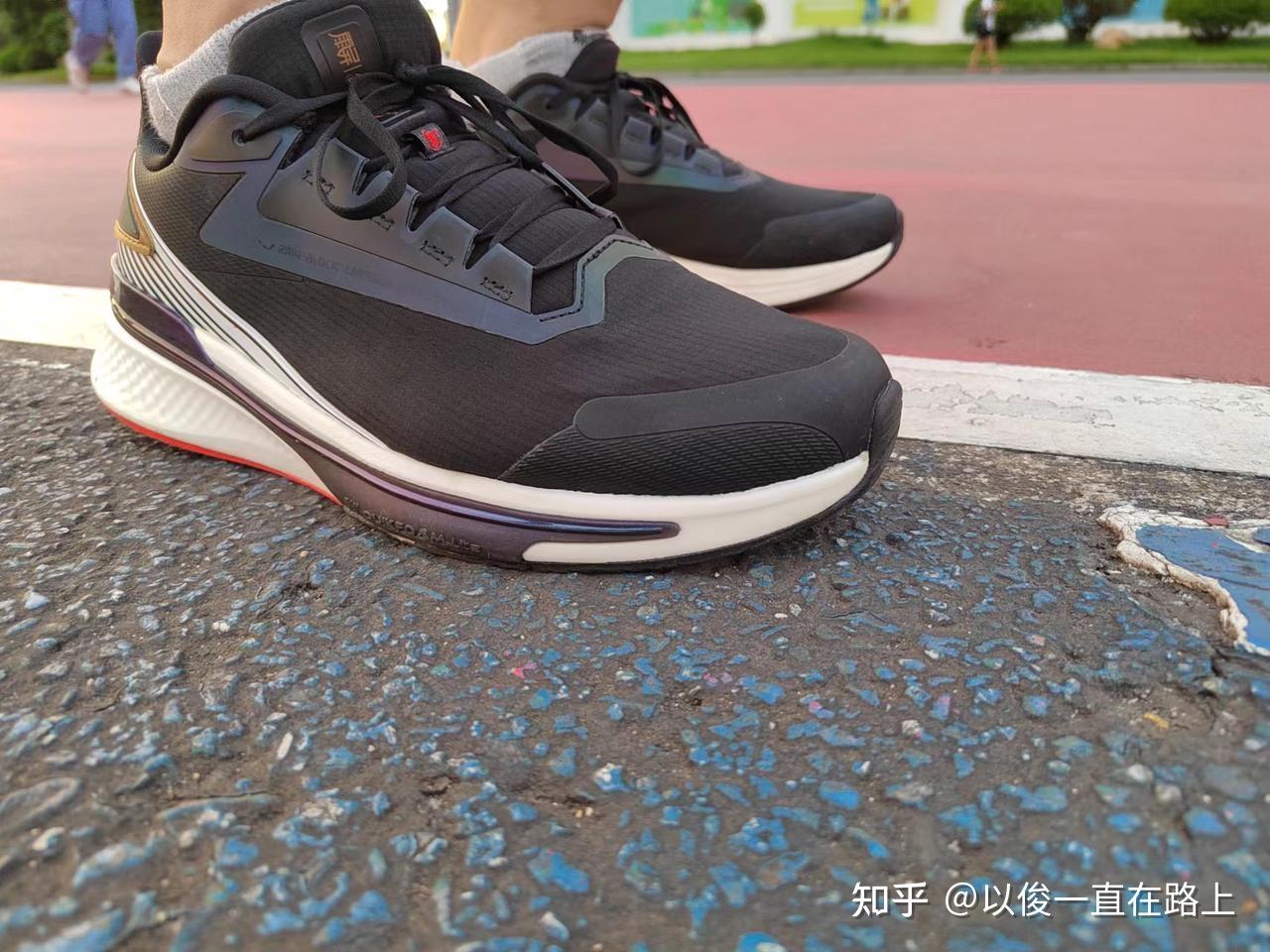 什么样的鞋又好看又能做到真正防水？实测NIKE 飞马38shield、361度雨屏5.0 - 知乎