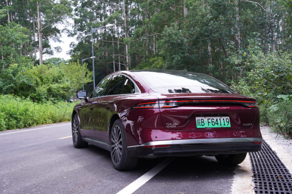 “真C级”剑指比亚迪汉！试驾风云A9L丨缸哥视野 - 知乎