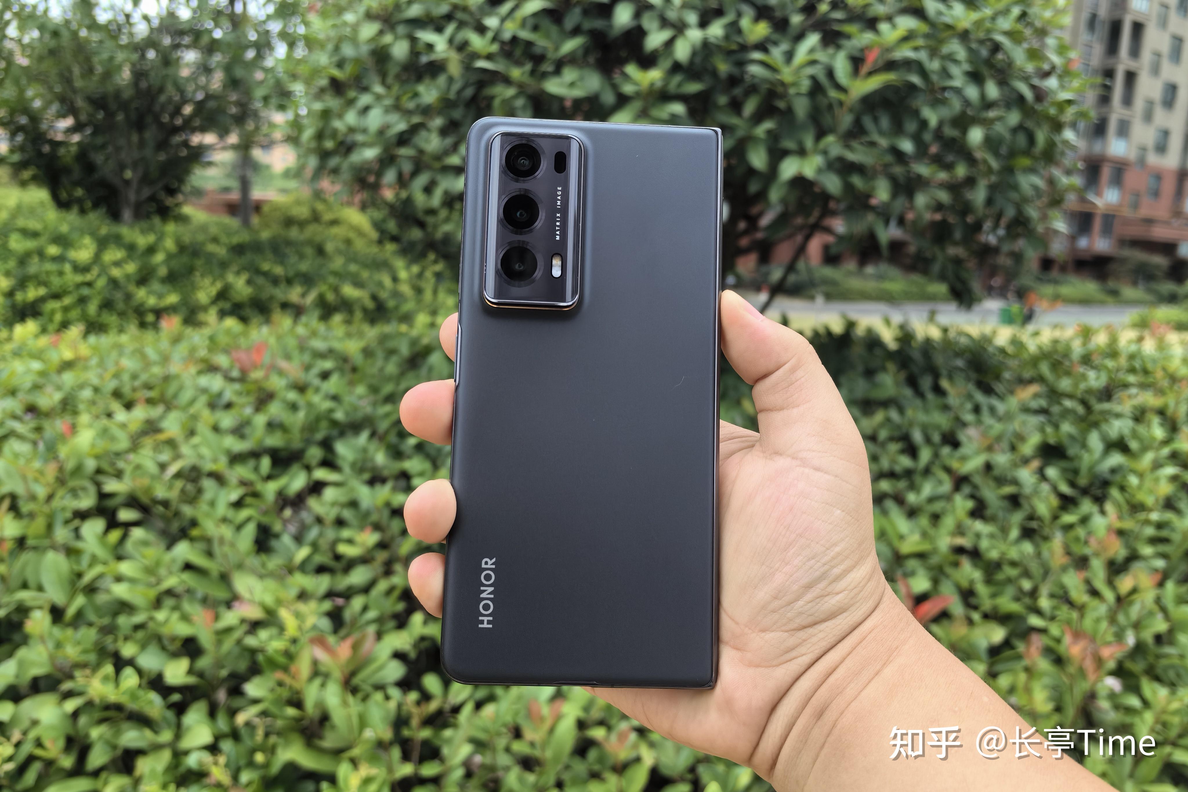 已入手荣耀Magic V2 折叠屏手机的人，可以分享下感受吗？现在入手值嘛？ - 知乎