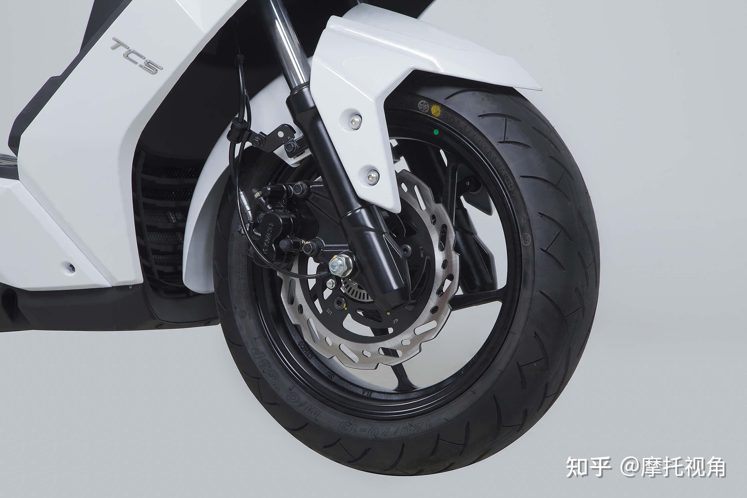 光阳2025款150平踏板，配双通道ABS+TCS，13980元还有谁？ - 知乎