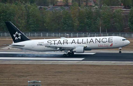 中国最后一架波音767客机退役 年事虽高故事多 - 知乎